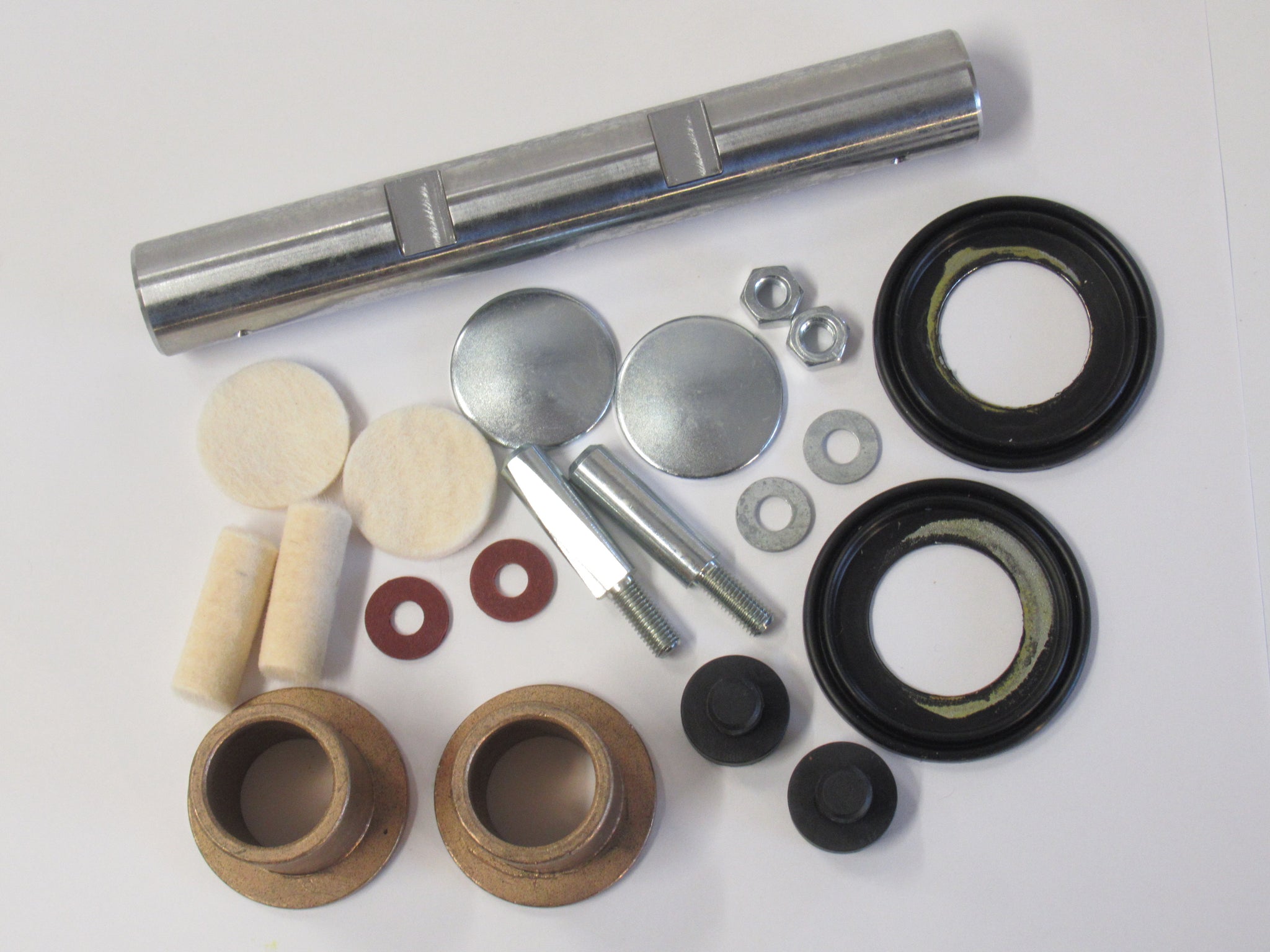 13-1745 Swingarm spindle repair kit swinging arm 850 Commando MK3 cap ...